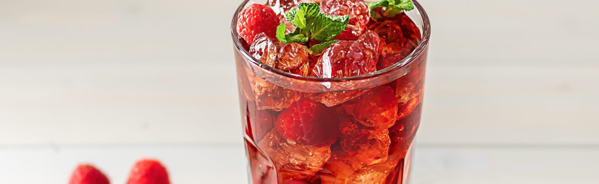 Raspberry Hard Iced Tea Cocktail Recipe - Milo's Tea Company, Inc.